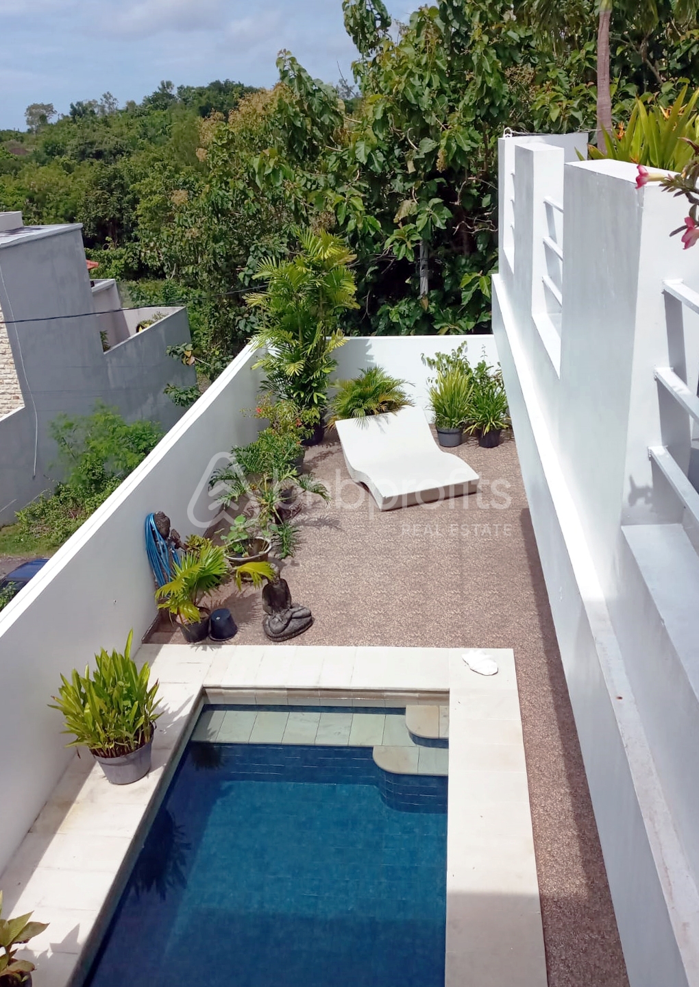 Luxury Living in Bali: Freehold 4-Bed Villa with Rooftop Terrace Ocean ...